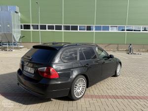 Black BMW 320 2007 in Kaunas, with an engine capacity of 2.00 L and mileage of 364 thousand km for 3900 €, photo 5 on AUTOMOTO.COM.LV