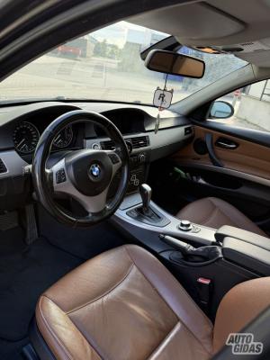 Black BMW 320 2007 in Kaunas, with an engine capacity of 2.00 L and mileage of 364 thousand km for 3900 €, photo 6 on AUTOMOTO.COM.LV