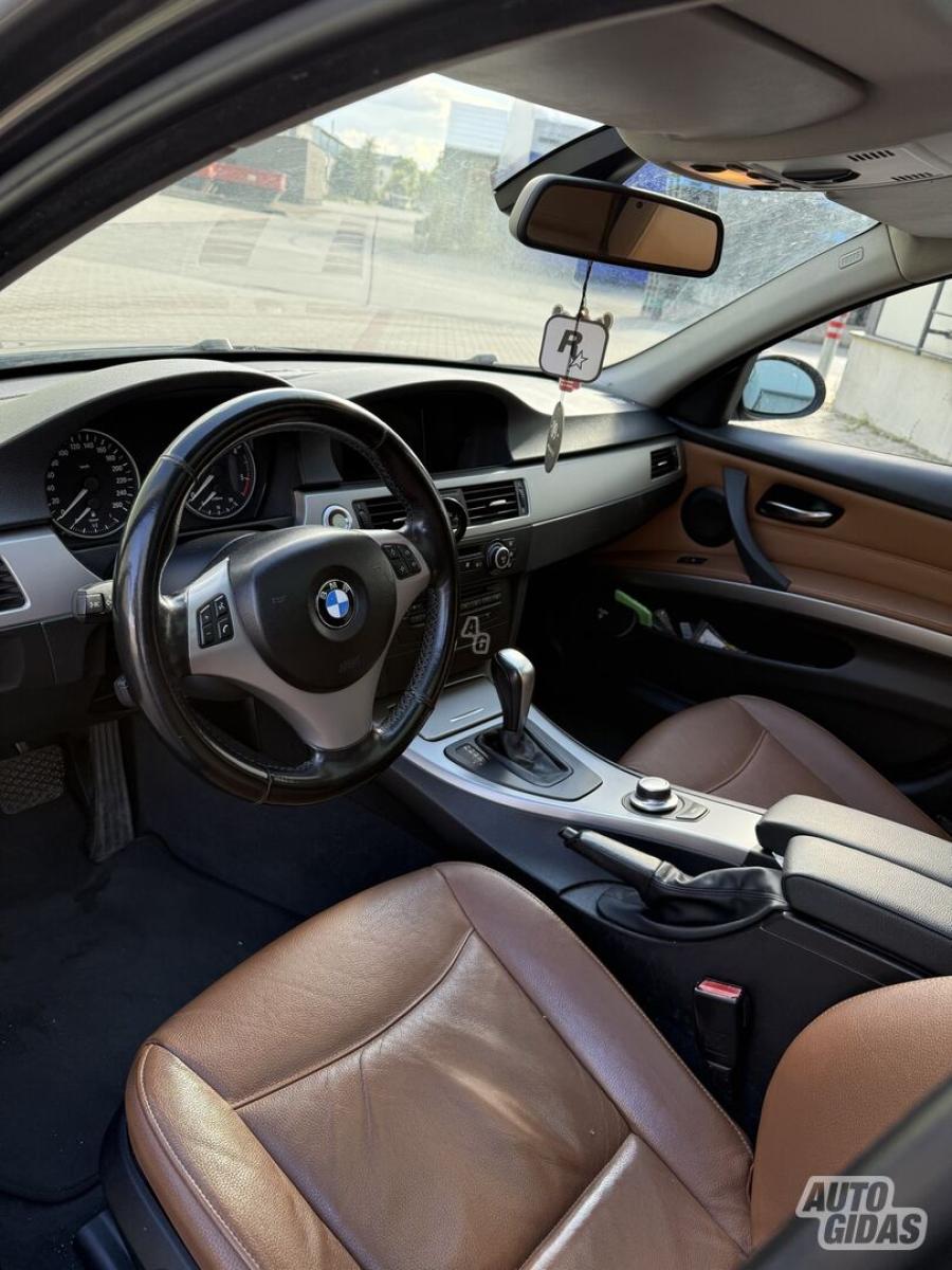 Black BMW 320 2007 in Kaunas, with an engine capacity of 2.00 L and mileage of 364 thousand km for 3900 €, photo 6 on AUTOMOTO.COM.LV