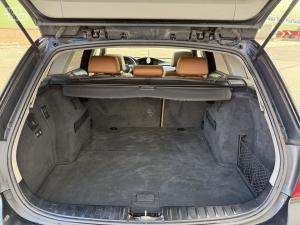 Black BMW 320 2007 in Kaunas, with an engine capacity of 2.00 L and mileage of 364 thousand km for 3900 €, photo 18 on AUTOMOTO.COM.LV