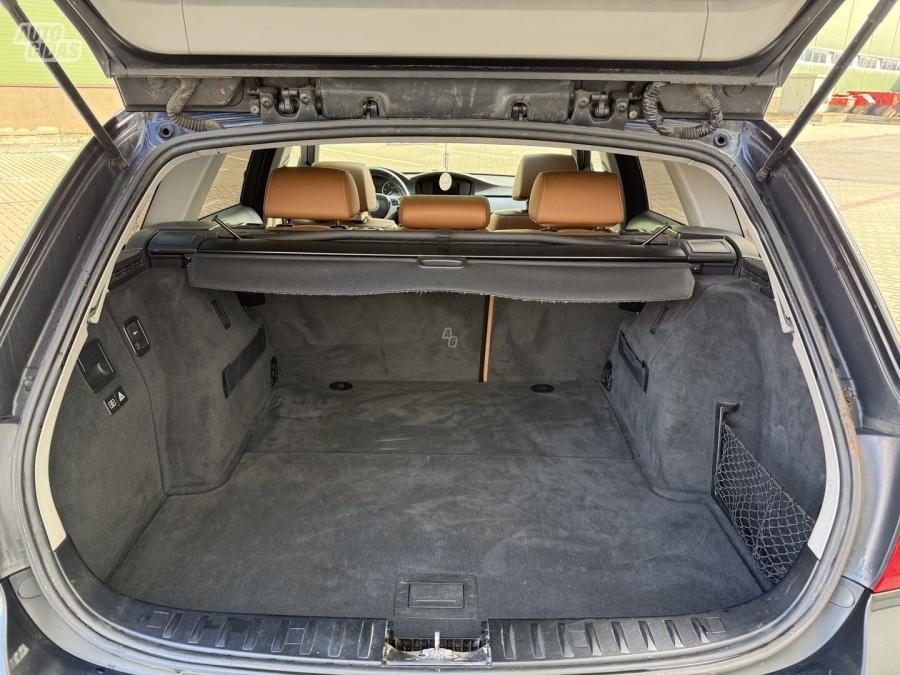 Black BMW 320 2007 in Kaunas, with an engine capacity of 2.00 L and mileage of 364 thousand km for 3900 €, photo 18 on AUTOMOTO.COM.LV