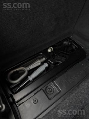 Black BMW 320 2007 in Jelgava, with an engine capacity of 2.00 L and mileage of 255 thousand km for 4000 €, photo 12 on AUTOMOTO.COM.LV