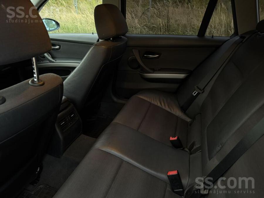Black BMW 320 2007 in Jelgava, with an engine capacity of 2.00 L and mileage of 255 thousand km for 4000 €, photo 14 on AUTOMOTO.COM.LV