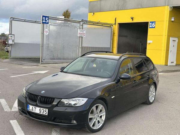 BMW 320 2007 Šauļi vietnē Melns BMW 320 2007 Šauļi, ar dzinēja tilpumu 2.00 L un nobraukumu 370 tūkst. km par 2650 €, foto 3 vietnē AUTOMOTO.COM.LV