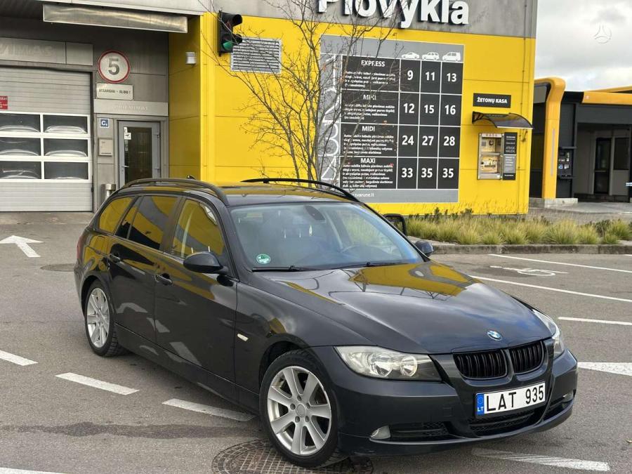 Черный БМВ 320 2007 в Шяуляй, объемом двигателя 2.00 л и пробегом 370 тыс. км за 2650 €, фото 5 на AUTOMOTO.COM.LV