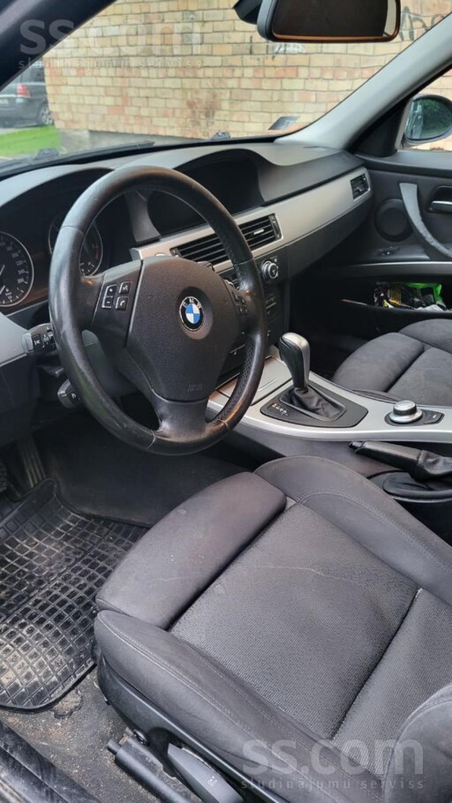 Melns BMW 320 2008 Rīga, ar dzinēja tilpumu 2.00 L un nobraukumu 485 tūkst. km par 2400 €, foto 4 vietnē AUTOMOTO.COM.LV