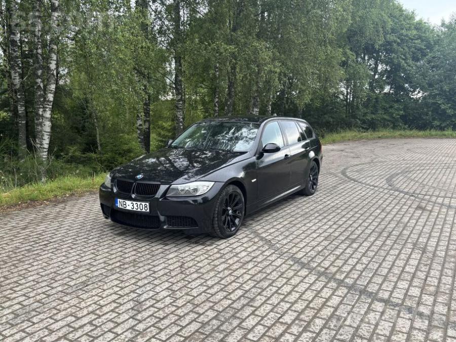 Black BMW 320 2008 in Liepaja, with an engine capacity of 2.00 L and mileage of 227 thousand km for 3300 €, photo 5 on AUTOMOTO.COM.LV