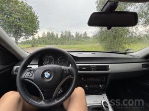 Black BMW 320 2008 in Liepaja, with an engine capacity of 2.00 L and mileage of 227 thousand km for 3300 €, photo 6 on AUTOMOTO.COM.LV