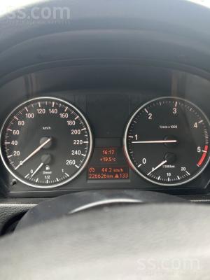 Black BMW 320 2008 in Liepaja, with an engine capacity of 2.00 L and mileage of 227 thousand km for 3300 €, photo 7 on AUTOMOTO.COM.LV