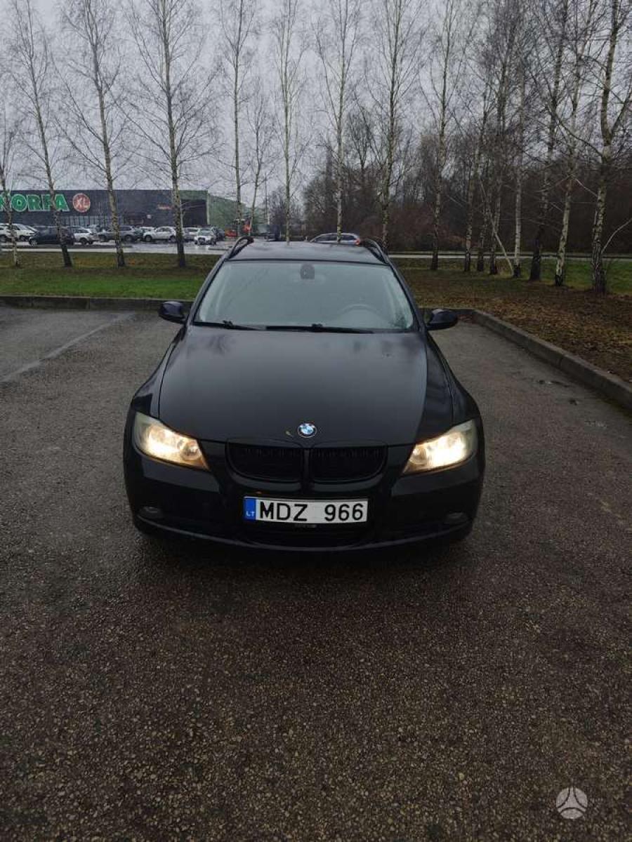 Melns BMW 320 2008 Radviliškis, ar dzinēja tilpumu 2.00 L un nobraukumu 309 tūkst. km par 2100 €, foto 2 vietnē AUTOMOTO.COM.LV