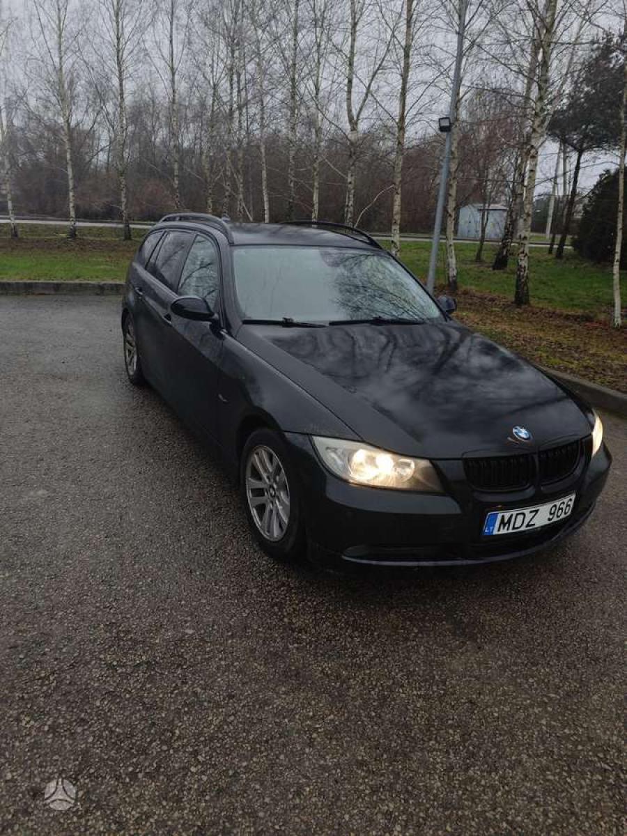 Melns BMW 320 2008 Radviliškis, ar dzinēja tilpumu 2.00 L un nobraukumu 309 tūkst. km par 2100 €, foto 3 vietnē AUTOMOTO.COM.LV
