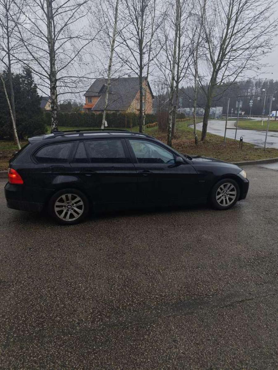 Melns BMW 320 2008 Radviliškis, ar dzinēja tilpumu 2.00 L un nobraukumu 309 tūkst. km par 2100 €, foto 6 vietnē AUTOMOTO.COM.LV