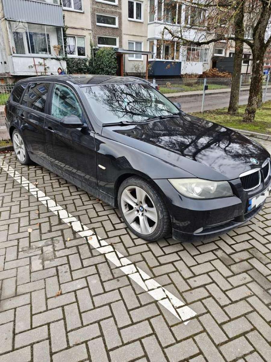 Melns BMW 320 2008 Kauņa, ar dzinēja tilpumu 2.00 L un nobraukumu 2541 tūkst. km par 1800 €, foto 2 vietnē AUTOMOTO.COM.LV