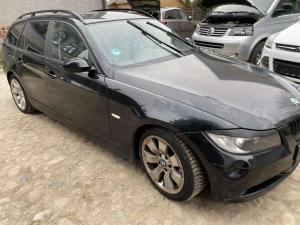 Melns BMW 320 2008 Šauļi, ar dzinēja tilpumu 2.00 L un nobraukumu 237 tūkst. km par 1650 €, foto 2 vietnē AUTOMOTO.COM.LV