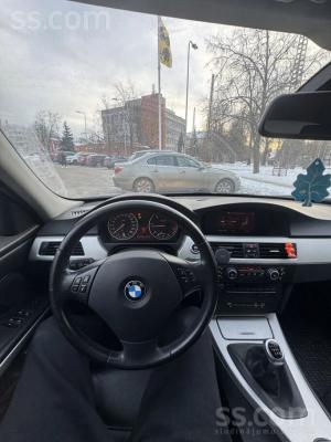 Melns BMW 320 2008 Rīga, ar dzinēja tilpumu 2.00 L un nobraukumu 312 tūkst. km par 3700 €, foto 10 vietnē AUTOMOTO.COM.LV