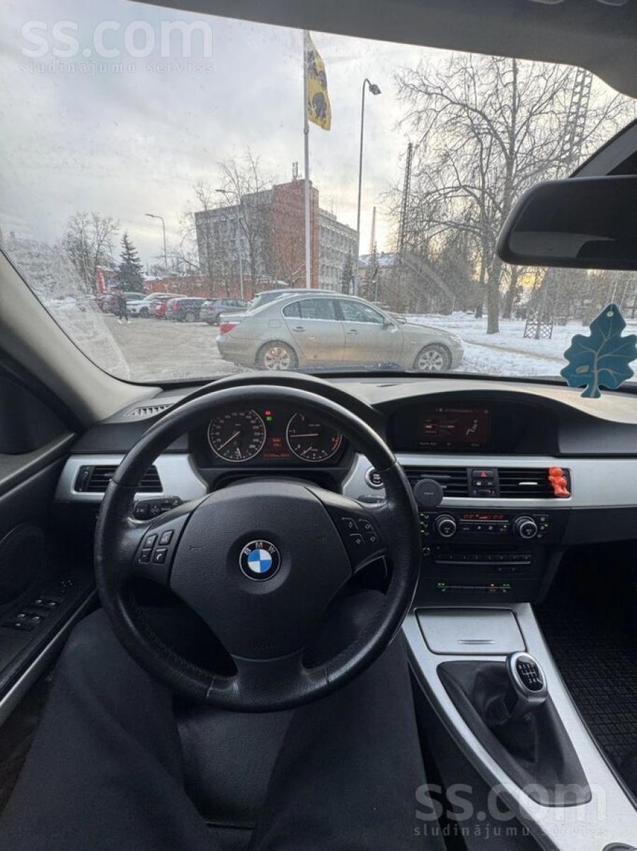 Melns BMW 320 2008 Rīga, ar dzinēja tilpumu 2.00 L un nobraukumu 312 tūkst. km par 3700 €, foto 10 vietnē AUTOMOTO.COM.LV