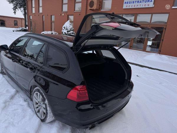 Black BMW 320 2008 in Marijampole, with an engine capacity of 2.00 L and mileage of 315 thousand km for 3950 €, photo 9 on AUTOMOTO.COM.LV