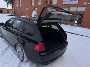 Black BMW 320 2008 in Marijampole, with an engine capacity of 2.00 L and mileage of 315 thousand km for 3950 €, photo 9 on AUTOMOTO.COM.LV