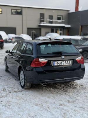 Black BMW 320 2008 in Vilnius, with an engine capacity of 2.00 L and mileage of 246 thousand km for 3400 €, photo 5 on AUTOMOTO.COM.LV