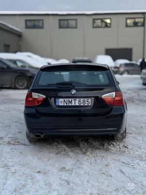 Black BMW 320 2008 in Vilnius, with an engine capacity of 2.00 L and mileage of 246 thousand km for 3400 €, photo 6 on AUTOMOTO.COM.LV