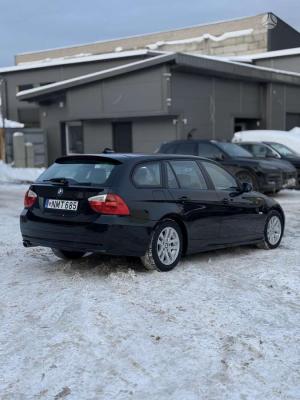 Black BMW 320 2008 in Vilnius, with an engine capacity of 2.00 L and mileage of 246 thousand km for 3400 €, photo 7 on AUTOMOTO.COM.LV