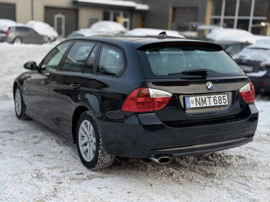 Black BMW 320 2008 in Vilnius, with an engine capacity of 2.00 L and mileage of 246 thousand km for 3400 €, photo 10 on AUTOMOTO.COM.LV