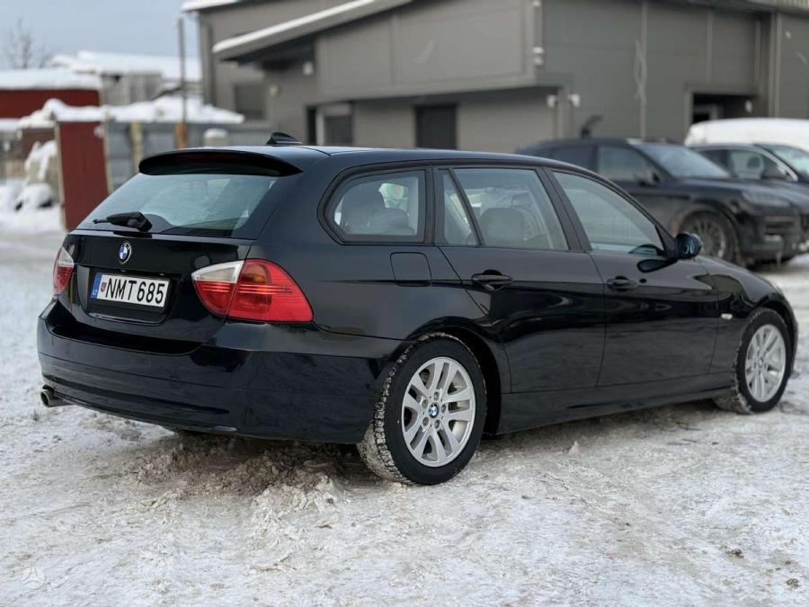 Black BMW 320 2008 in Vilnius, with an engine capacity of 2.00 L and mileage of 246 thousand km for 3400 €, photo 11 on AUTOMOTO.COM.LV