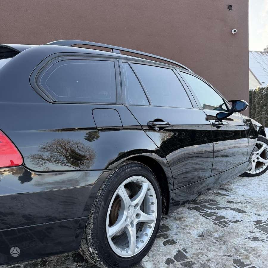 Black BMW 320 2008 in Kaisiadorys, with an engine capacity of 2.00 L and mileage of 360 thousand km for 2950 €, photo 16 on AUTOMOTO.COM.LV
