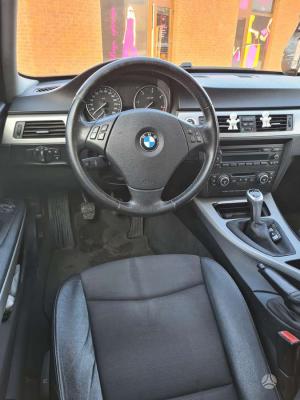 Black BMW 320 2008 in Kaisiadorys, with an engine capacity of 2.00 L and mileage of 350 thousand km for 2650 €, photo 16 on AUTOMOTO.COM.LV