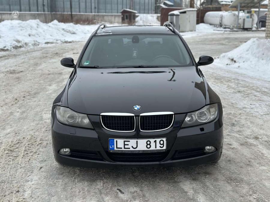 Melns BMW 320 2008 Ukmergė, ar dzinēja tilpumu 2.00 L un nobraukumu 375 tūkst. km par 2100 €, foto 3 vietnē AUTOMOTO.COM.LV