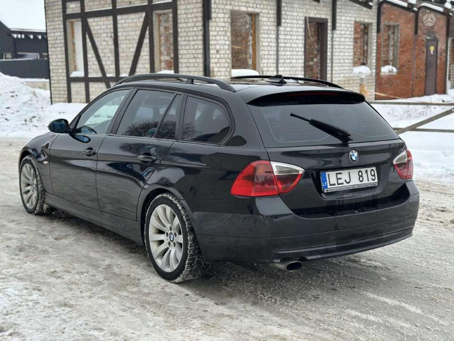 Melns BMW 320 2008 Ukmergė, ar dzinēja tilpumu 2.00 L un nobraukumu 375 tūkst. km par 2100 €, foto 6 vietnē AUTOMOTO.COM.LV
