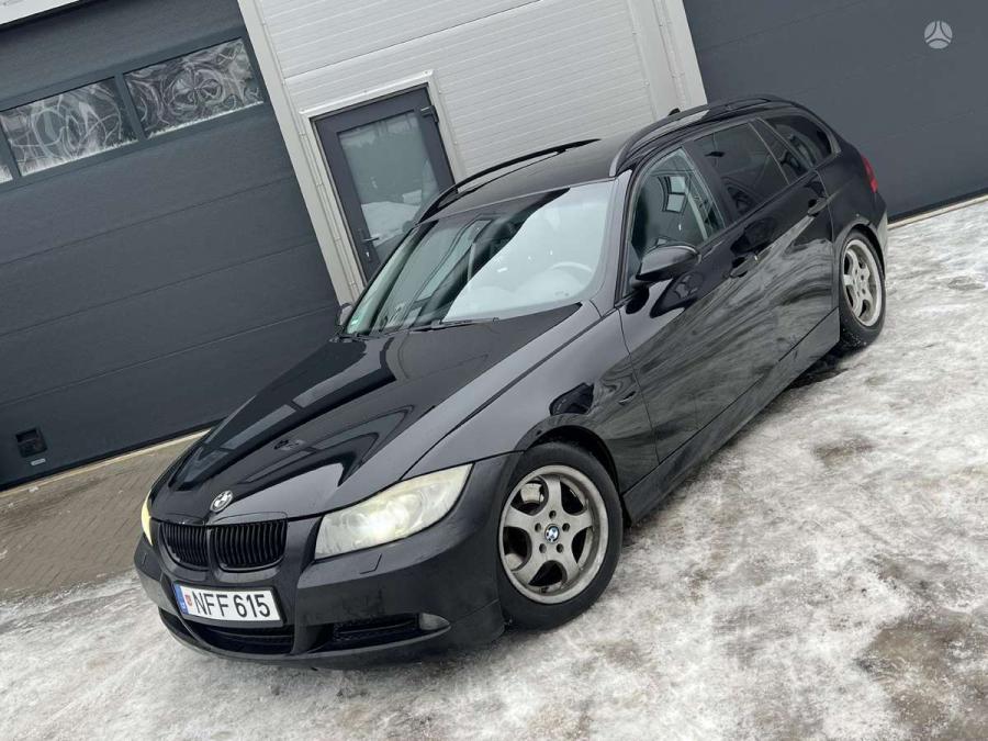 Melns BMW 320 2008 Kauņa, ar dzinēja tilpumu 2.00 L un nobraukumu 347 tūkst. km par 2400 €, foto 3 vietnē AUTOMOTO.COM.LV
