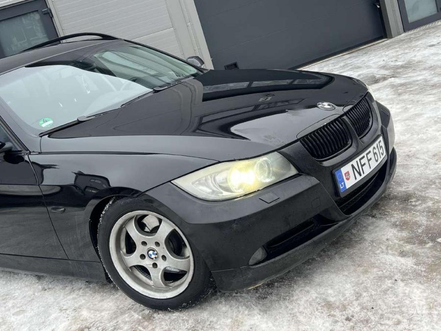 Melns BMW 320 2008 Kauņa, ar dzinēja tilpumu 2.00 L un nobraukumu 347 tūkst. km par 2400 €, foto 6 vietnē AUTOMOTO.COM.LV