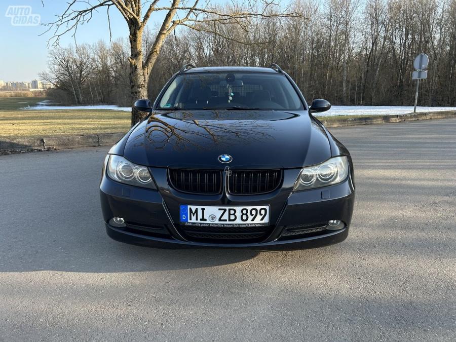 Melns BMW 320 2008 Kauņa, ar dzinēja tilpumu 2.00 L un nobraukumu 269 tūkst. km par 4000 €, foto 3 vietnē AUTOMOTO.COM.LV