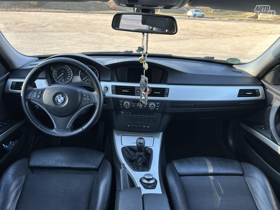 Melns BMW 320 2008 Kauņa, ar dzinēja tilpumu 2.00 L un nobraukumu 269 tūkst. km par 4000 €, foto 14 vietnē AUTOMOTO.COM.LV