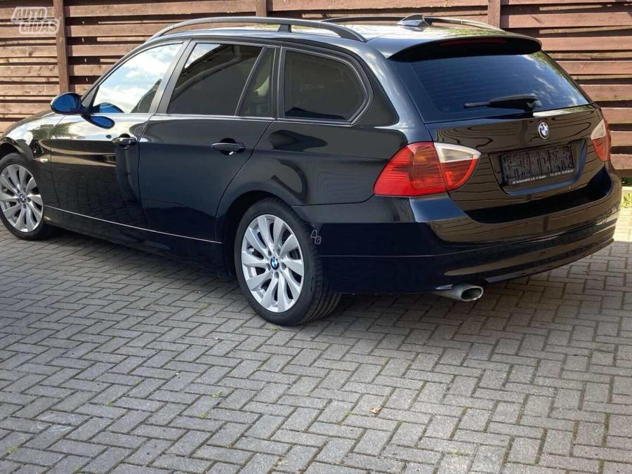 Melns BMW 320 2008 Viļņa, ar dzinēja tilpumu 2.00 L un nobraukumu 339 tūkst. km par 3150 €, foto 3 vietnē AUTOMOTO.COM.LV