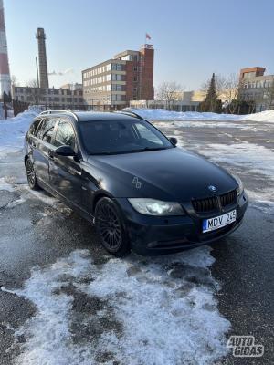 Melns BMW 320 2008 Panevēža, ar dzinēja tilpumu 2.00 L un nobraukumu 350 tūkst. km par 1250 €, foto  vietnē AUTOMOTO.COM.LV