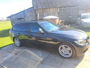 Melns BMW 320 2008 Panevēža, ar dzinēja tilpumu 2.00 L un nobraukumu 349 tūkst. km par 3300 €, foto 5 vietnē AUTOMOTO.COM.LV