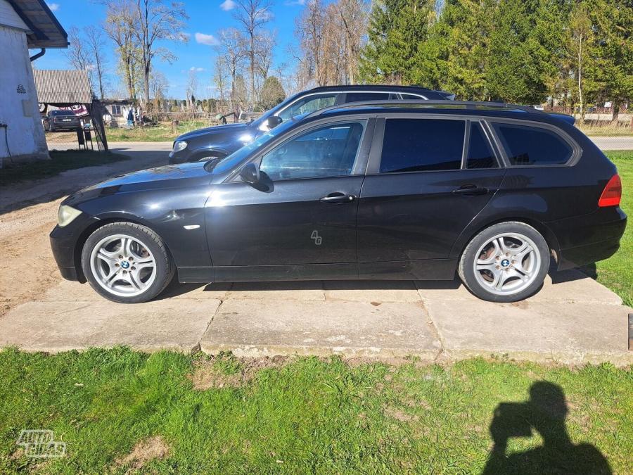 Melns BMW 320 2008 Panevēža, ar dzinēja tilpumu 2.00 L un nobraukumu 349 tūkst. km par 3300 €, foto 9 vietnē AUTOMOTO.COM.LV