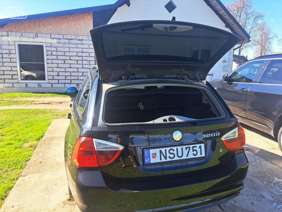 Melns BMW 320 2008 Panevēža, ar dzinēja tilpumu 2.00 L un nobraukumu 349 tūkst. km par 3300 €, foto 13 vietnē AUTOMOTO.COM.LV