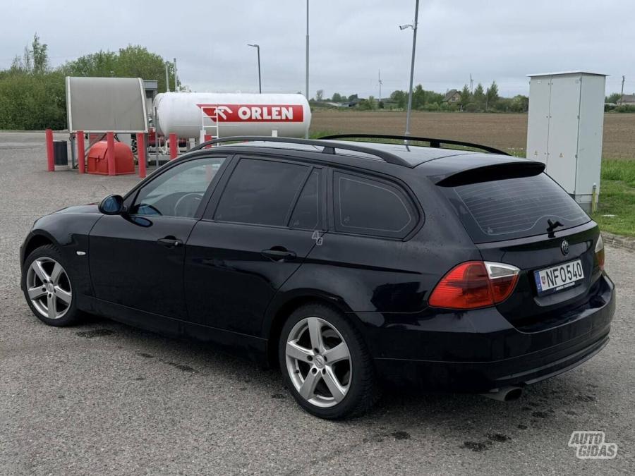 Black BMW 320 2008 in Kretinga, with an engine capacity of 2.00 L and mileage of 285 thousand km for 3450 €, photo 6 on AUTOMOTO.COM.LV