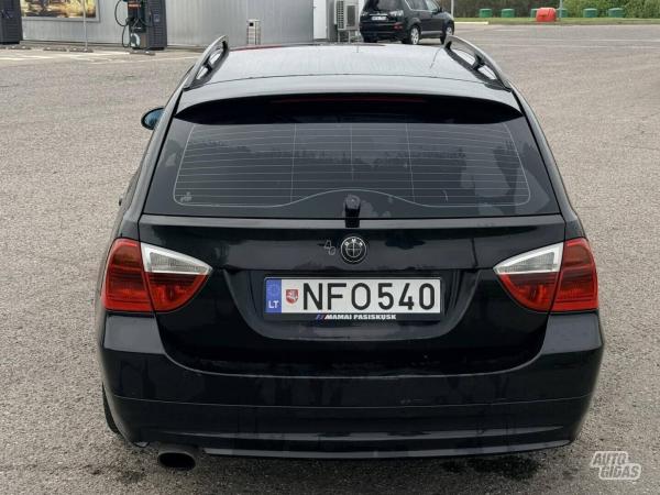 Black BMW 320 2008 in Kretinga, with an engine capacity of 2.00 L and mileage of 285 thousand km for 3450 €, photo 6 on AUTOMOTO.COM.LV