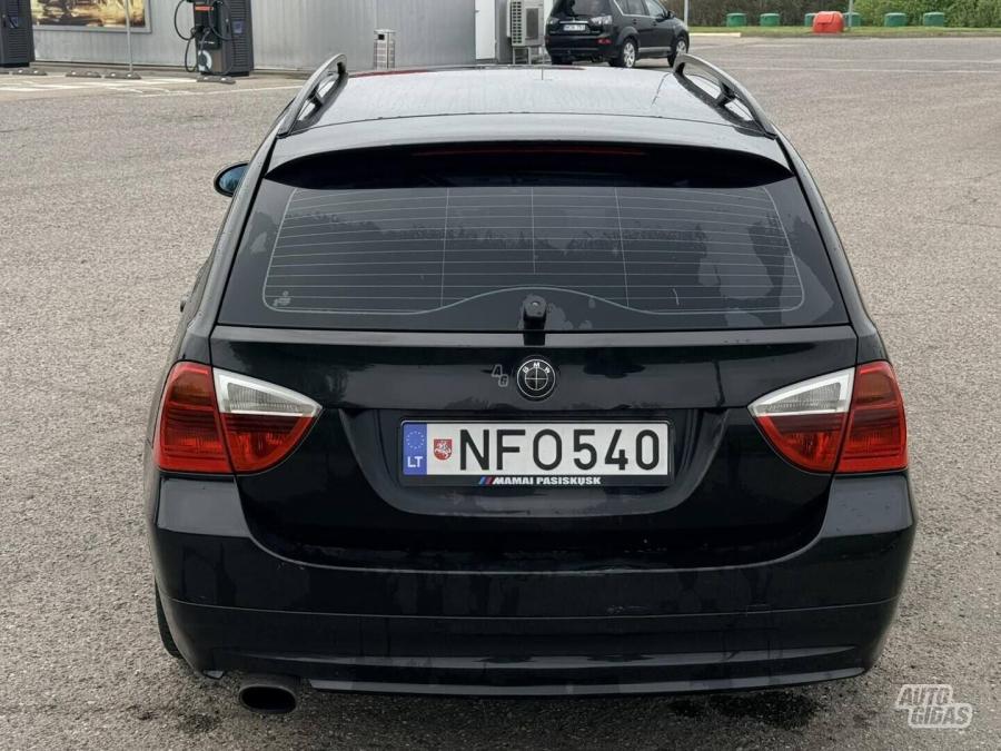 Black BMW 320 2008 in Kretinga, with an engine capacity of 2.00 L and mileage of 285 thousand km for 3450 €, photo 7 on AUTOMOTO.COM.LV