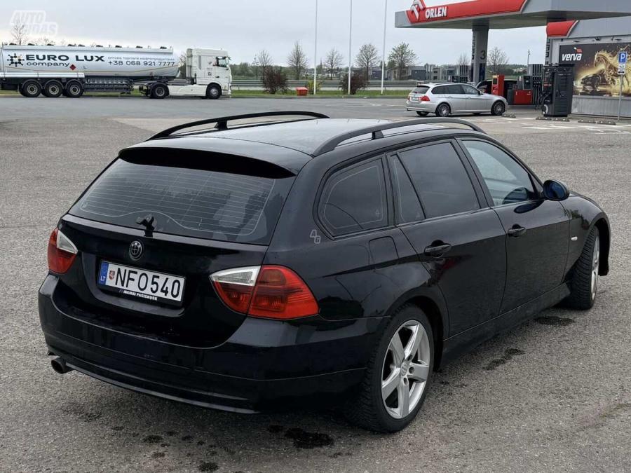 Melns BMW 320 2008 Kretinga, ar dzinēja tilpumu 2.00 L un nobraukumu 285 tūkst. km par 3450 €, foto 8 vietnē AUTOMOTO.COM.LV