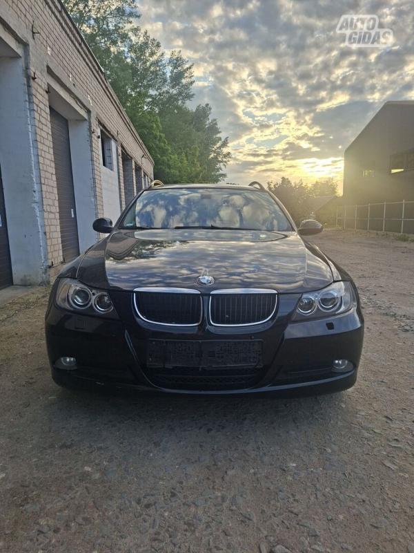 Black BMW 320 2008 in Marijampole, with an engine capacity of 2.00 L and mileage of 390 thousand km for 2100 €, photo 2 on AUTOMOTO.COM.LV