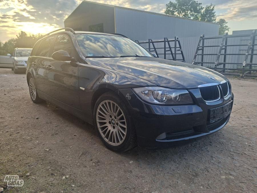 Melns BMW 320 2008 Marijampole, ar dzinēja tilpumu 2.00 L un nobraukumu 390 tūkst. km par 2100 €, foto 4 vietnē AUTOMOTO.COM.LV