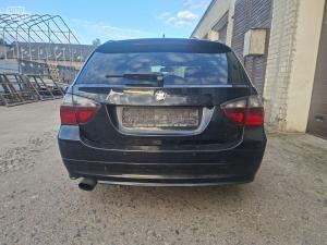Melns BMW 320 2008 Marijampole, ar dzinēja tilpumu 2.00 L un nobraukumu 390 tūkst. km par 2100 €, foto 6 vietnē AUTOMOTO.COM.LV