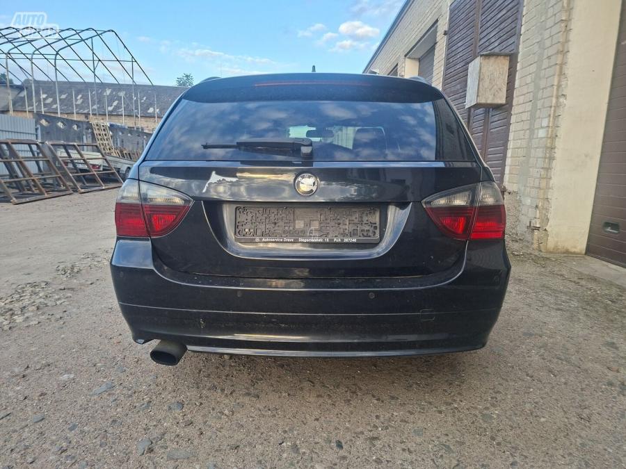 Melns BMW 320 2008 Marijampole, ar dzinēja tilpumu 2.00 L un nobraukumu 390 tūkst. km par 2100 €, foto 6 vietnē AUTOMOTO.COM.LV