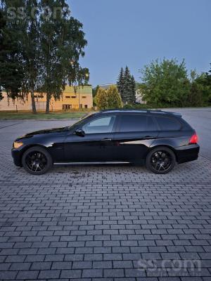 Melns BMW 320 2008 Rīga, ar dzinēja tilpumu 2.00 L un nobraukumu 430 tūkst. km par 4700 €, foto 4 vietnē AUTOMOTO.COM.LV