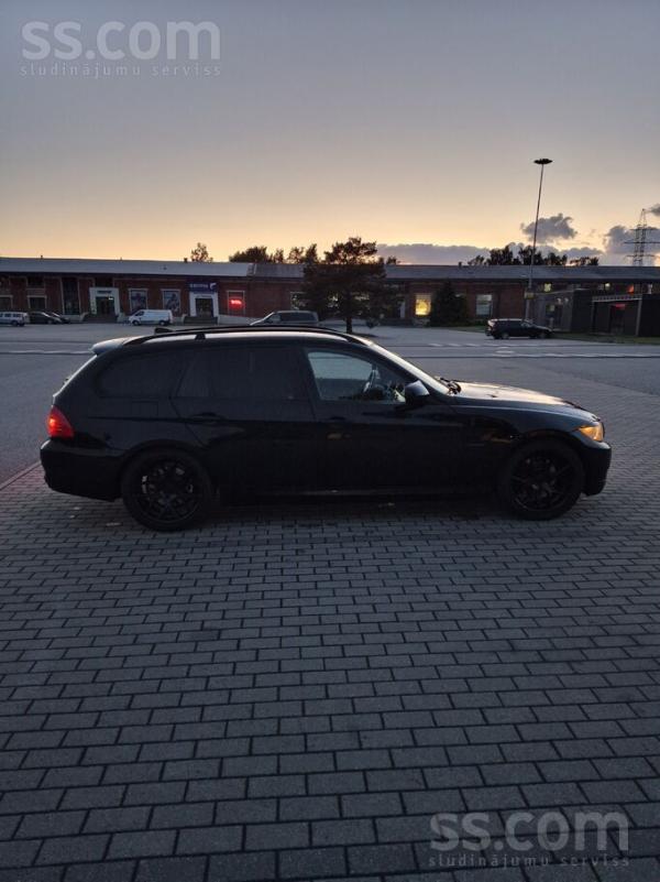Black BMW 320 2008 in Riga, with an engine capacity of 2.00 L and mileage of 430 thousand km for 4700 €, photo 7 on AUTOMOTO.COM.LV